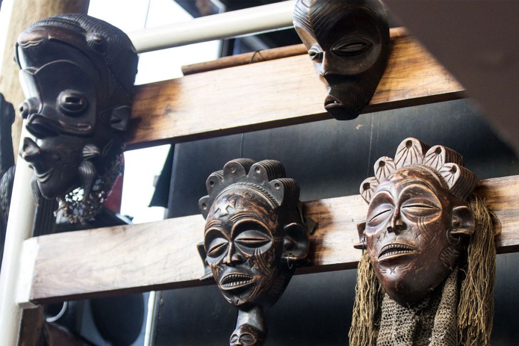 Art — Chaminuka Luxury Lodge